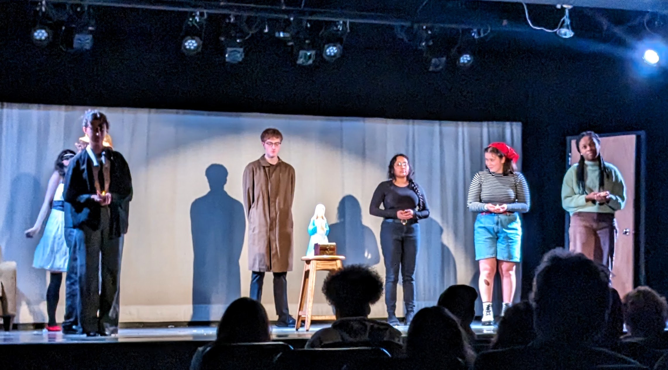 IL NAGE, IL NAGE PLUS, une pièce de théâtre écrite par Félix Dufort ...